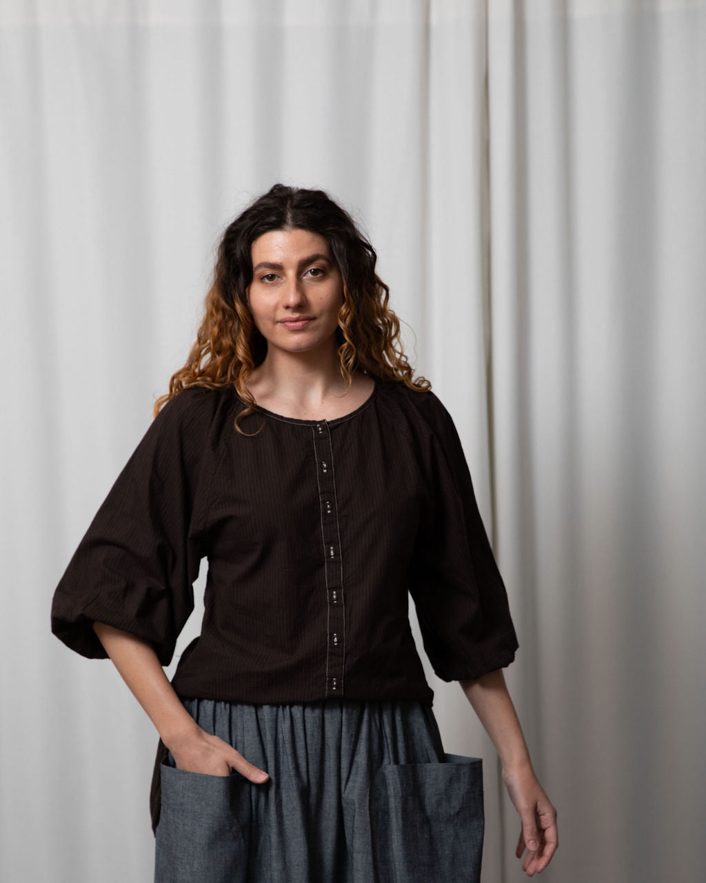 Lucie Organic Cotton Shirt – Espresso Edition | Eva Cassis